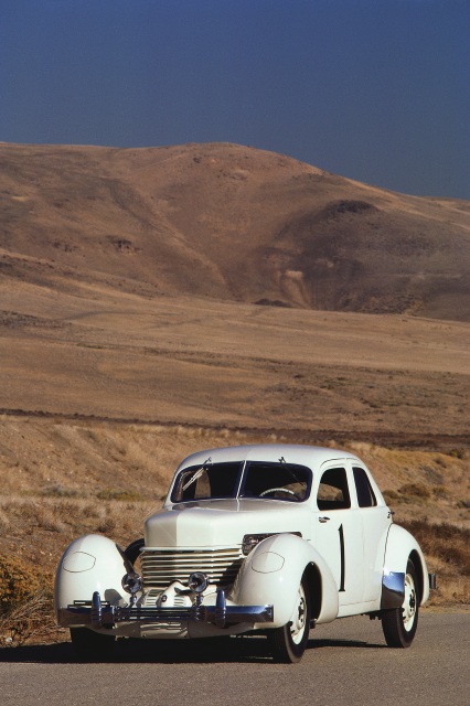 1935 Cord Model 810/812 - Milestones